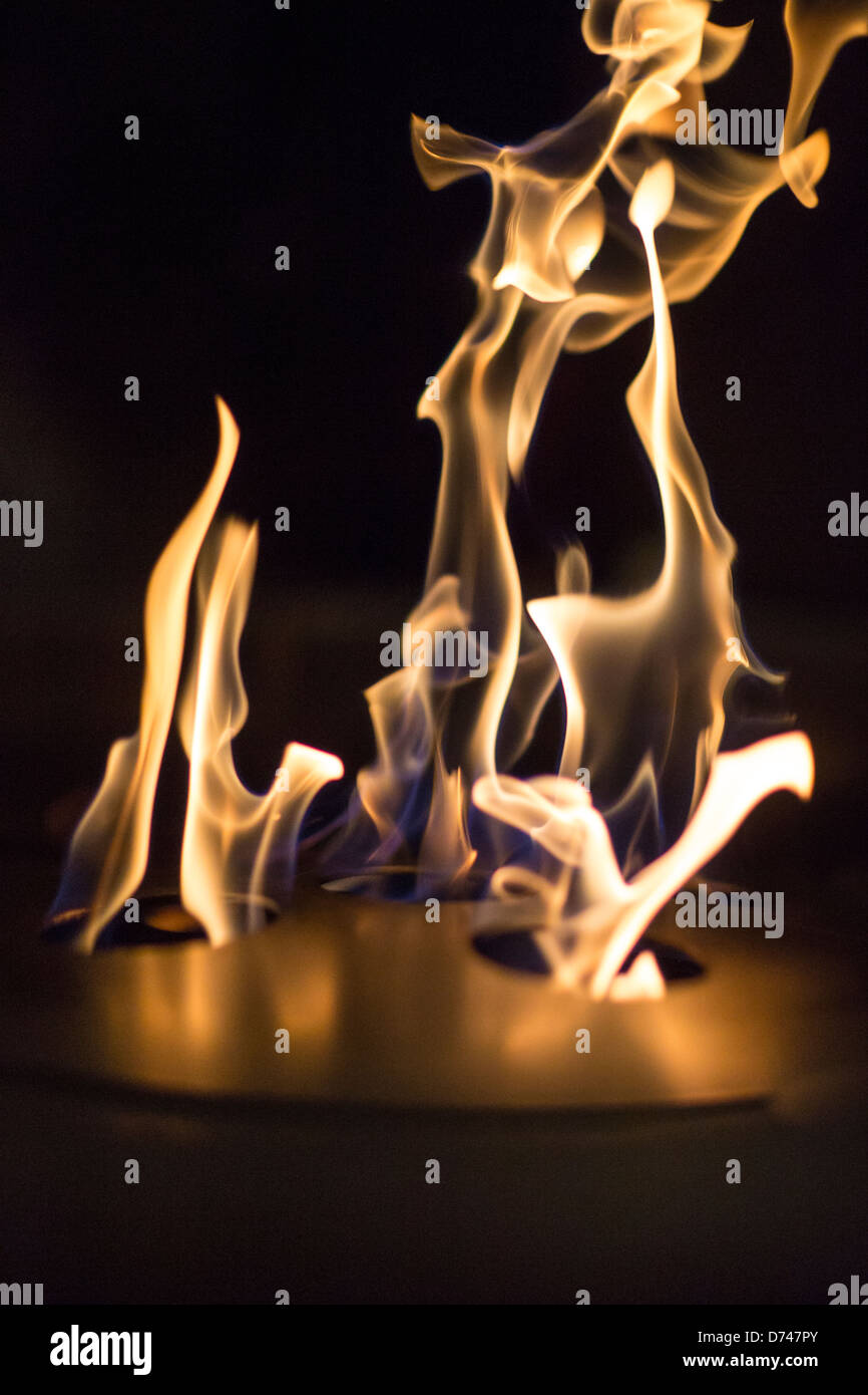 Fire flames hi-res stock photography and images - Alamy