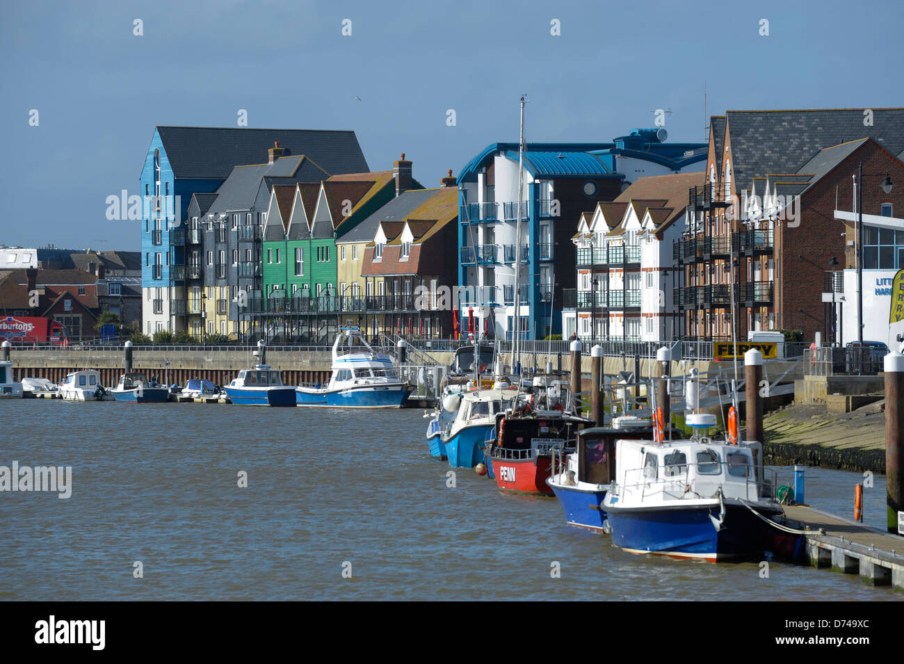 Littlehampton harbour boats hi-res stock photography and images - Alamy