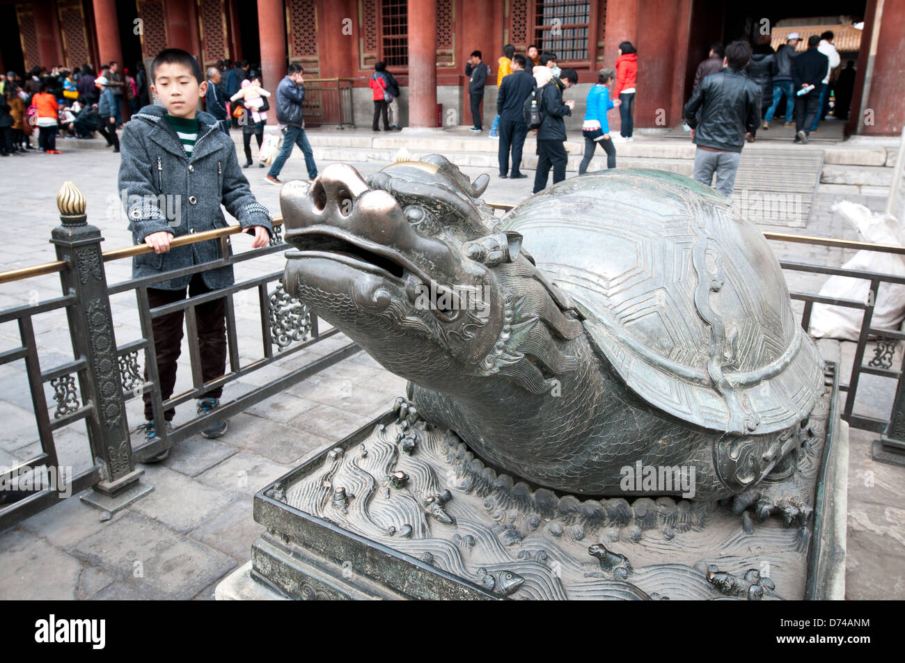 Sculpture bronze tortoise forbidden city hi-res stock photography and ...