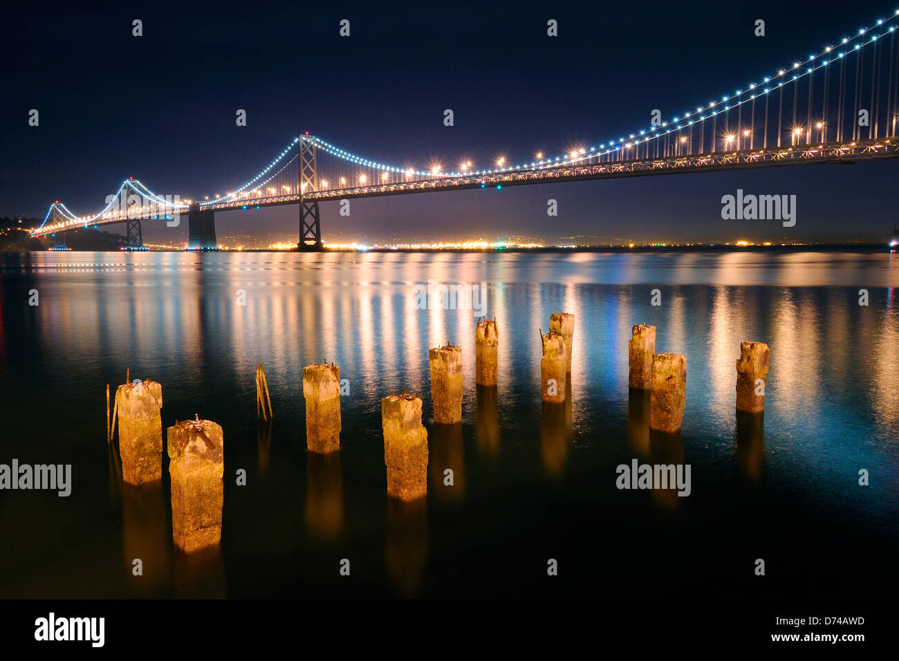 Suspension bridge lit up at night, Bay Bridge, San Francisco Bay, San ...