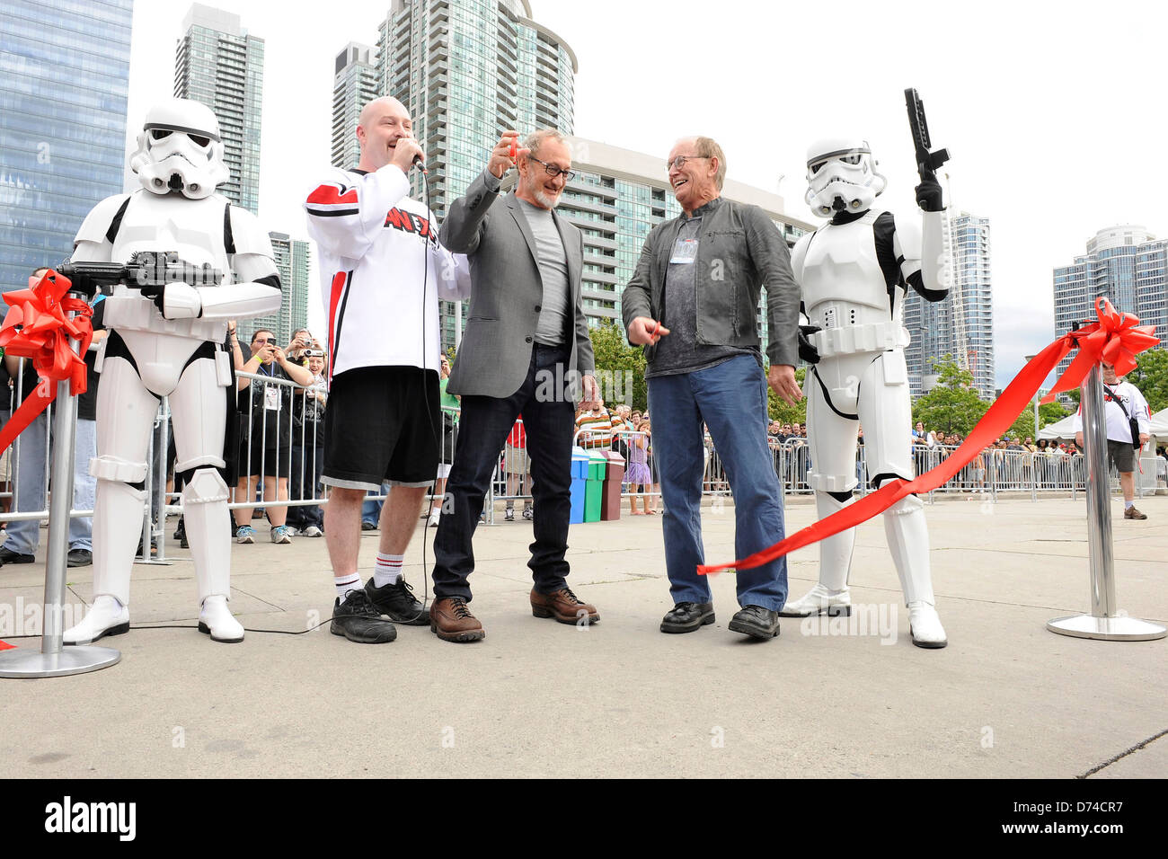 Robert Englund and Lance Henriksen Ribbon-cutting ceremony at the 2011 ...