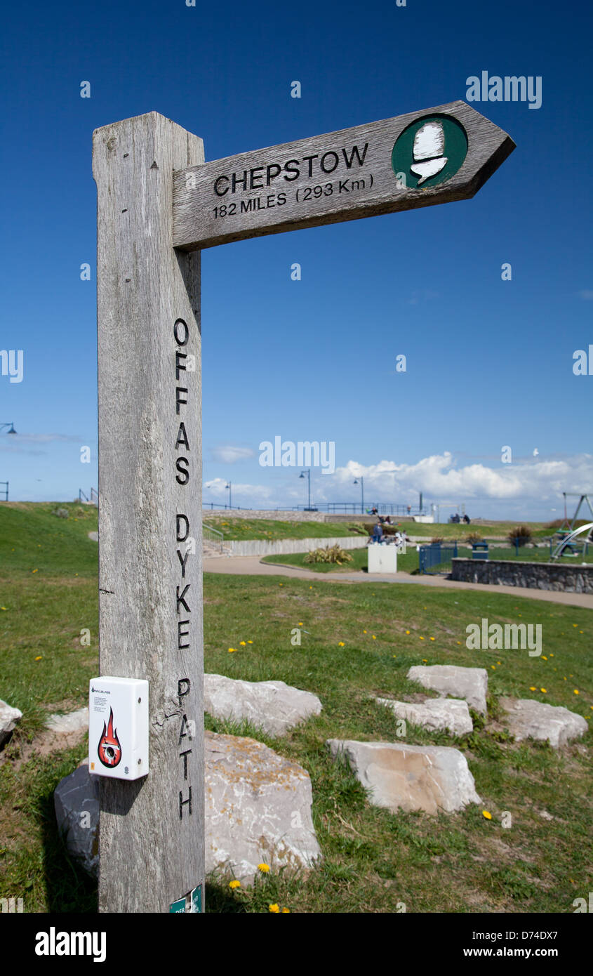 Wooden waymarkers / signs pointing to Chepstow on the Offa's Dyke Path ...
