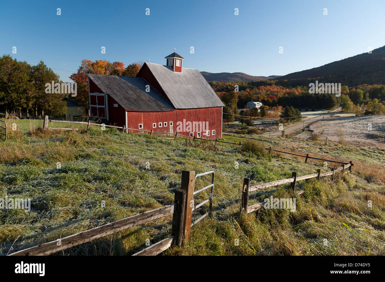 USA, Vermont, Stowe, Red barn during fall foliage Stock Photo - Alamy