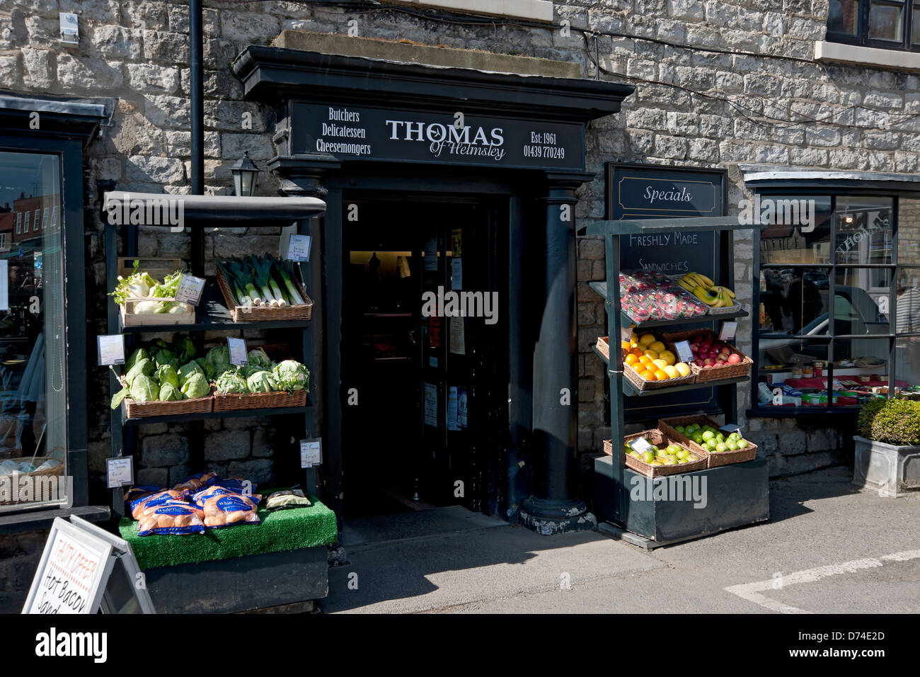 Fruit veg display outdoors hi-res stock photography and images - Alamy