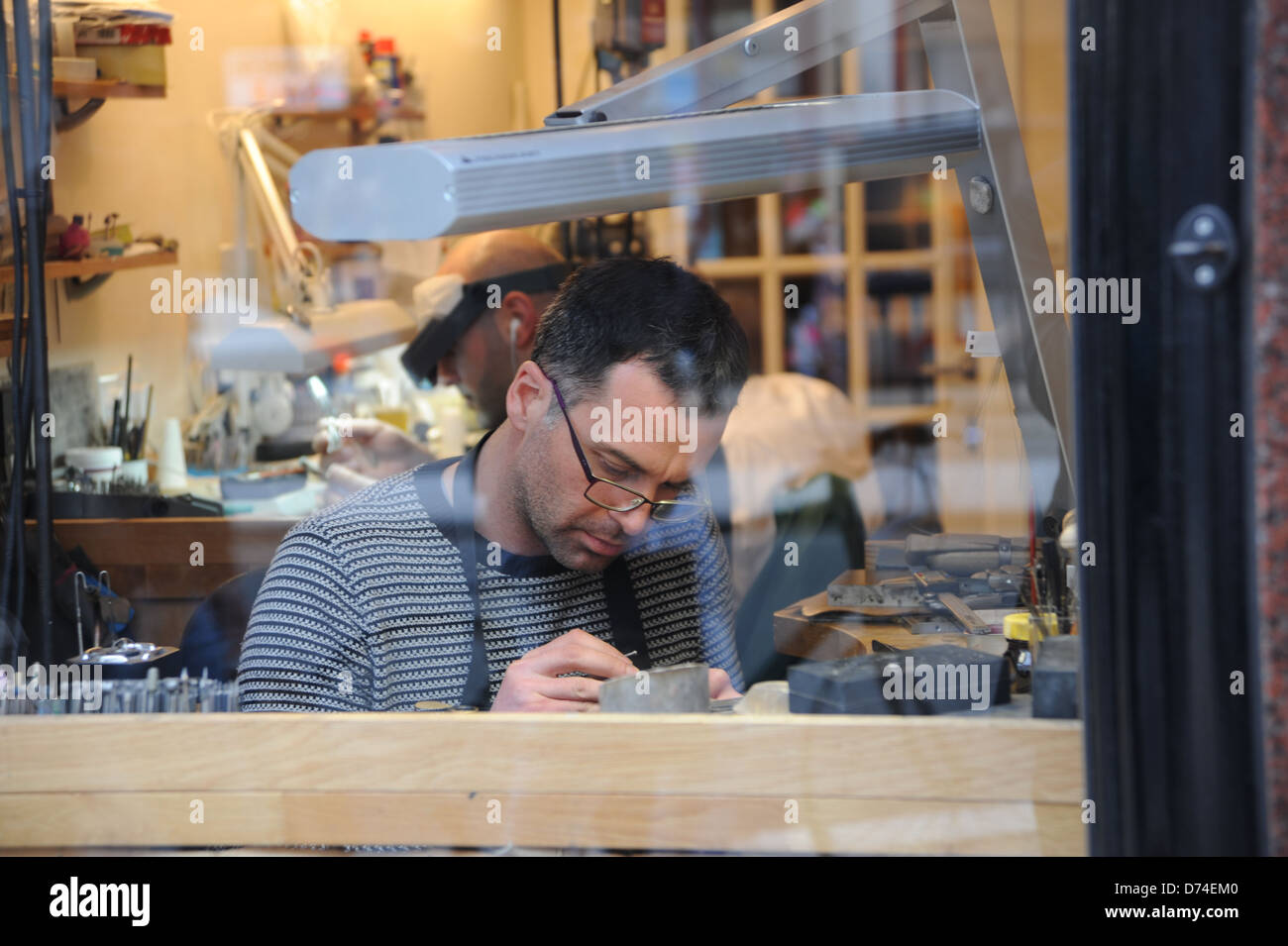 Skilled jeweller hi-res stock photography and images - Alamy
