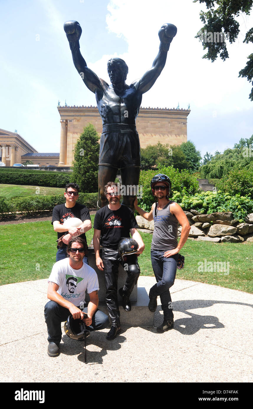 Justin Chatwin and riders Kiehl's 2nd annual 'LifeRide for amfAR ...