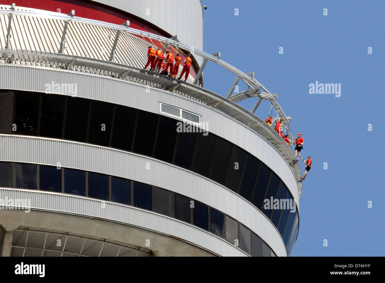 Atmosphere Toronto's tallest and most extreme attraction, EdgeWalk ...