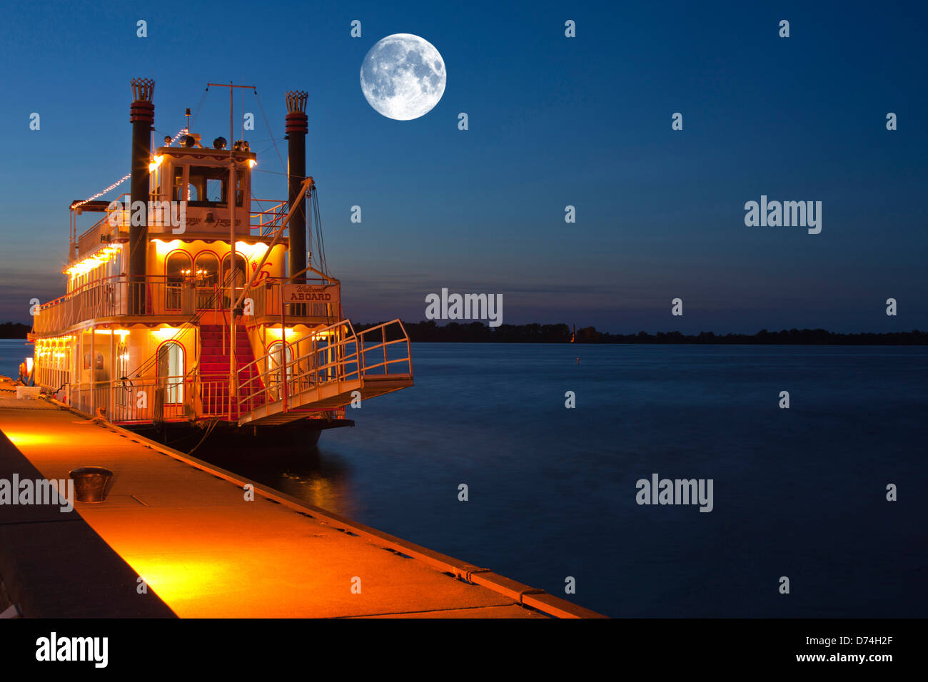 VICTORIAN PRINCESS STEAMBOAT DOBBINS LANDING WATERFRONT ERIE ...