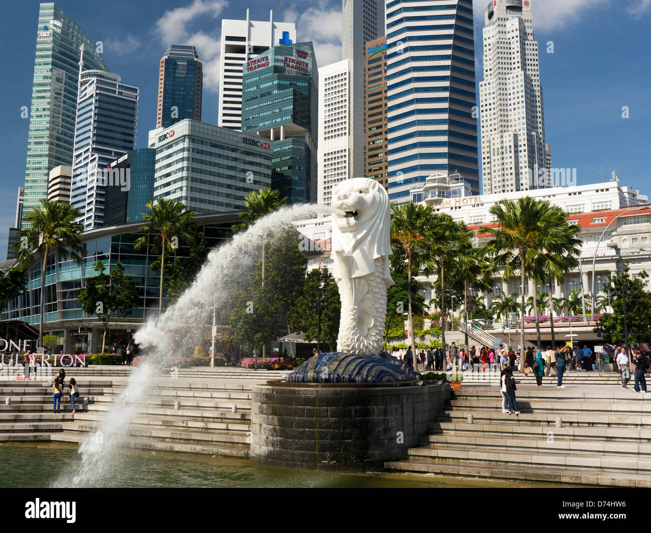 The Merlion Statue with the City Skyline in the background, Marina Bay ...