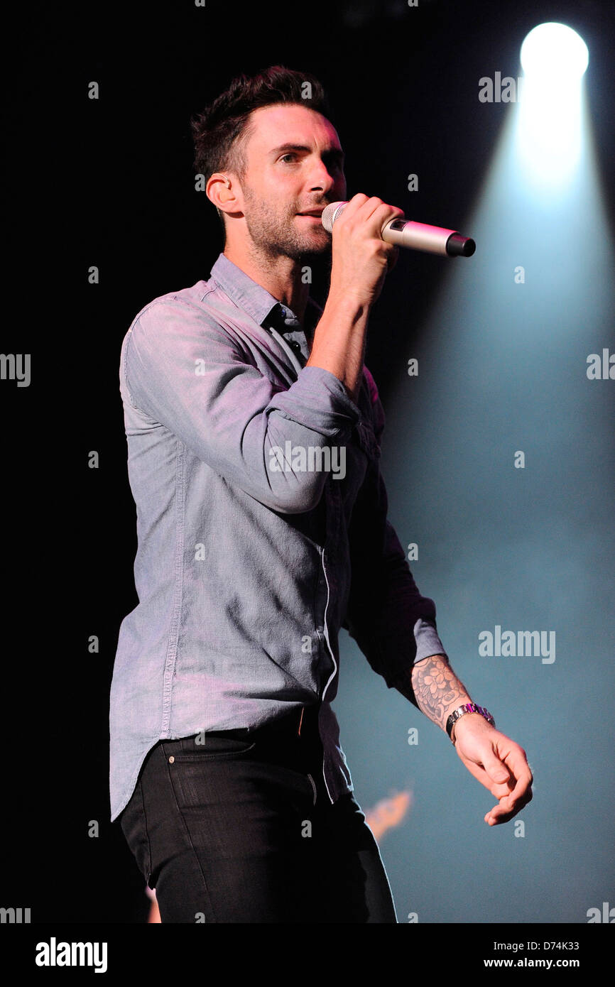 Adam Levine Maroon 5 performs live at the Molson Canadian Amphitheatre ...