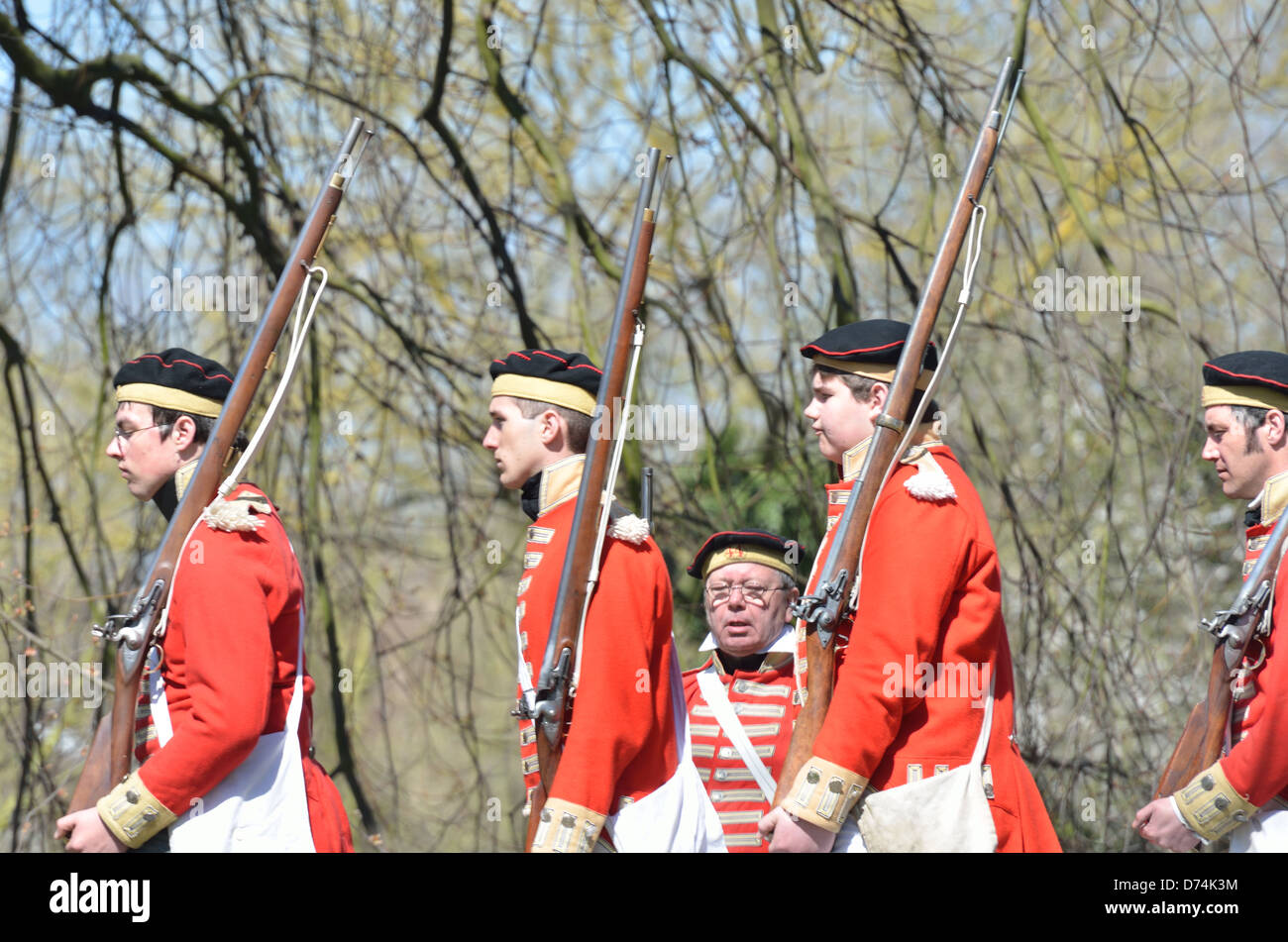 Redcoat soldiers in reenactment Stock Photo - Alamy