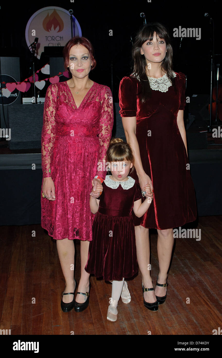 Pearl lowe fashion collection hi-res stock photography and images - Alamy