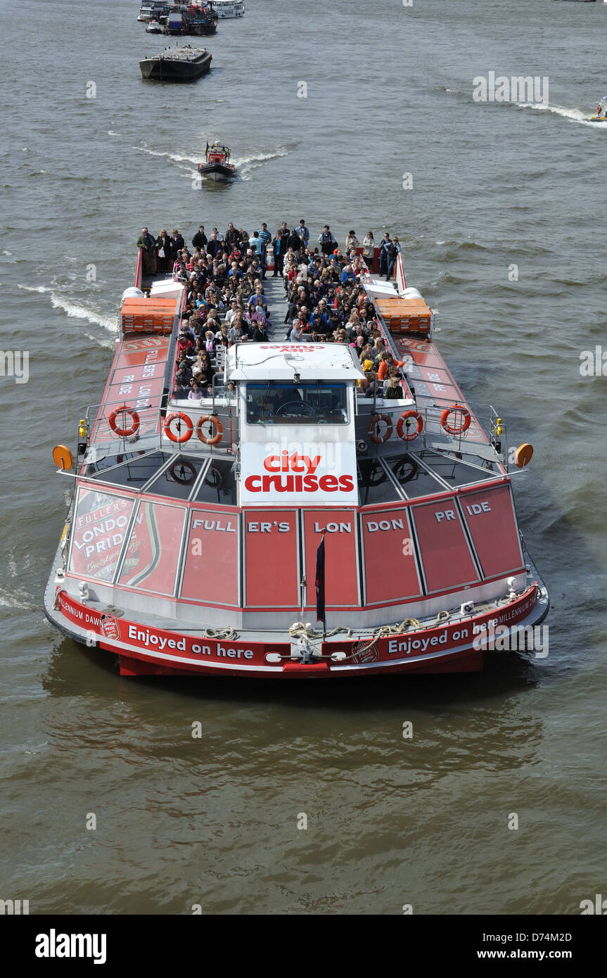 London riverboat cruise hi-res stock photography and images - Alamy