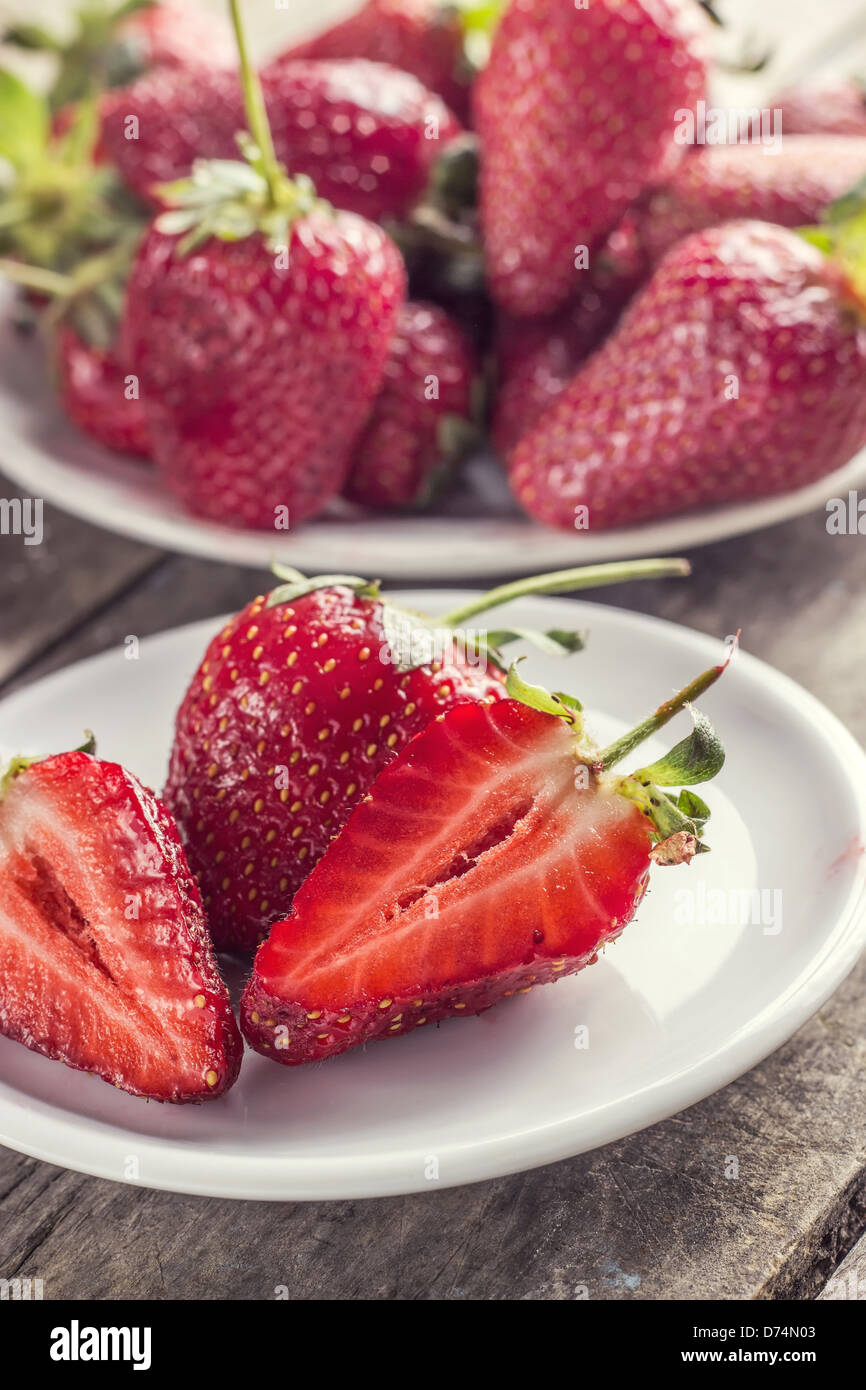 White table strawberries hi-res stock photography and images - Alamy