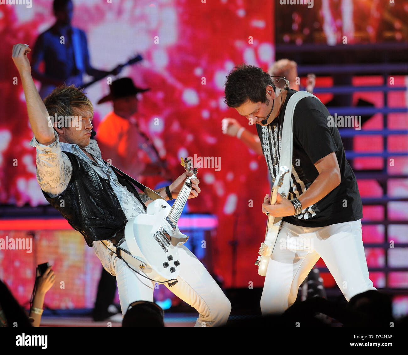 Jay Demarcus And Joe Don Rooney Of Rascal Flatts High Resolution Stock ...