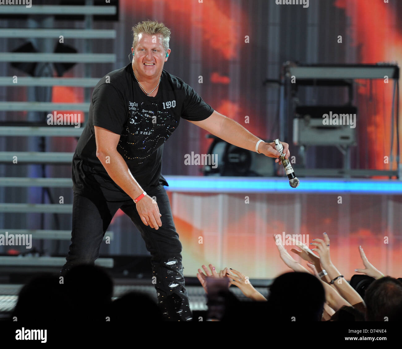 Gary LeVox of Rascal Flatts performs at the Cruzan Amphitheater West ...