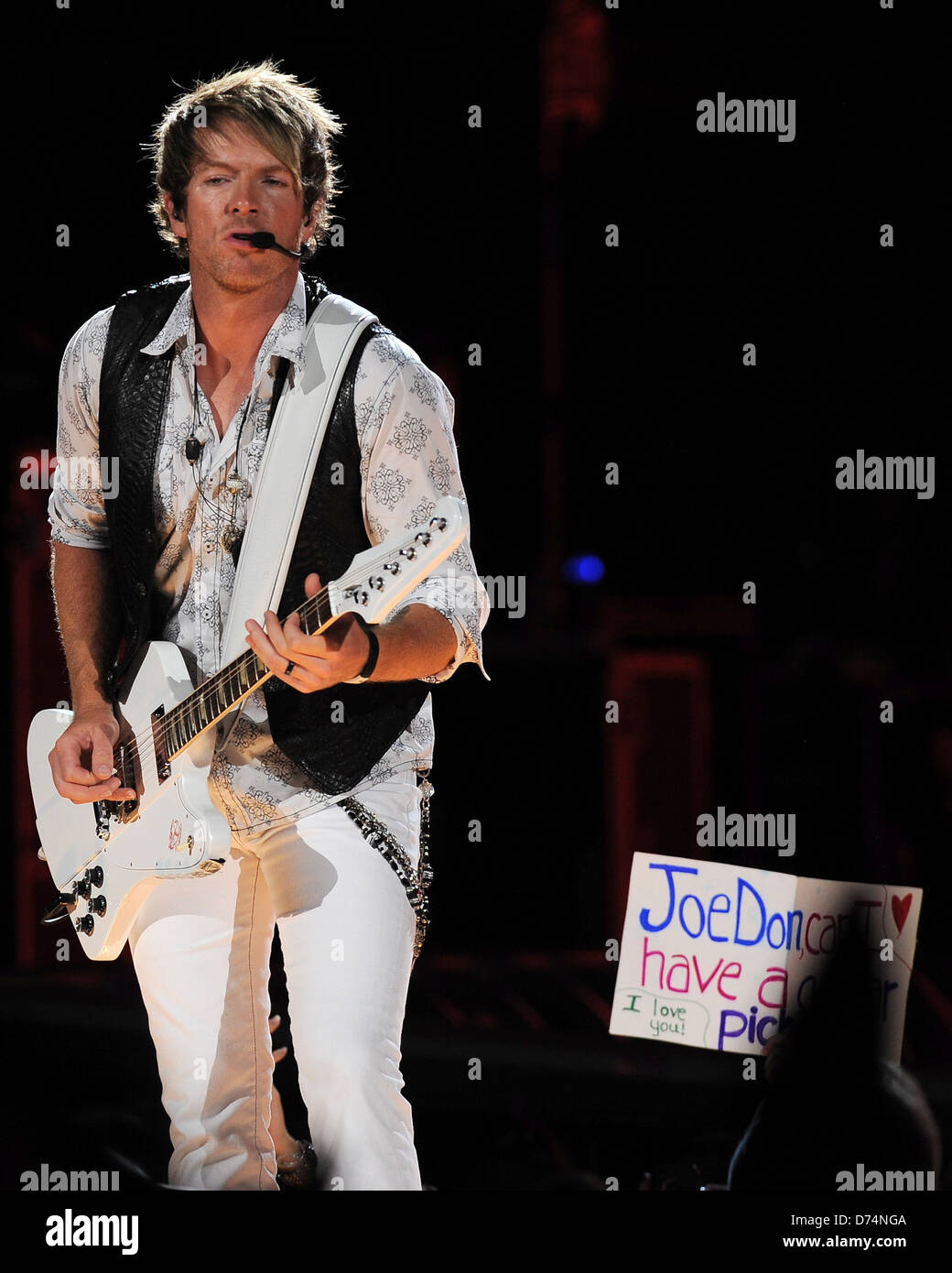 Joe don rooney of rascal flatts hi-res stock photography and images - Alamy