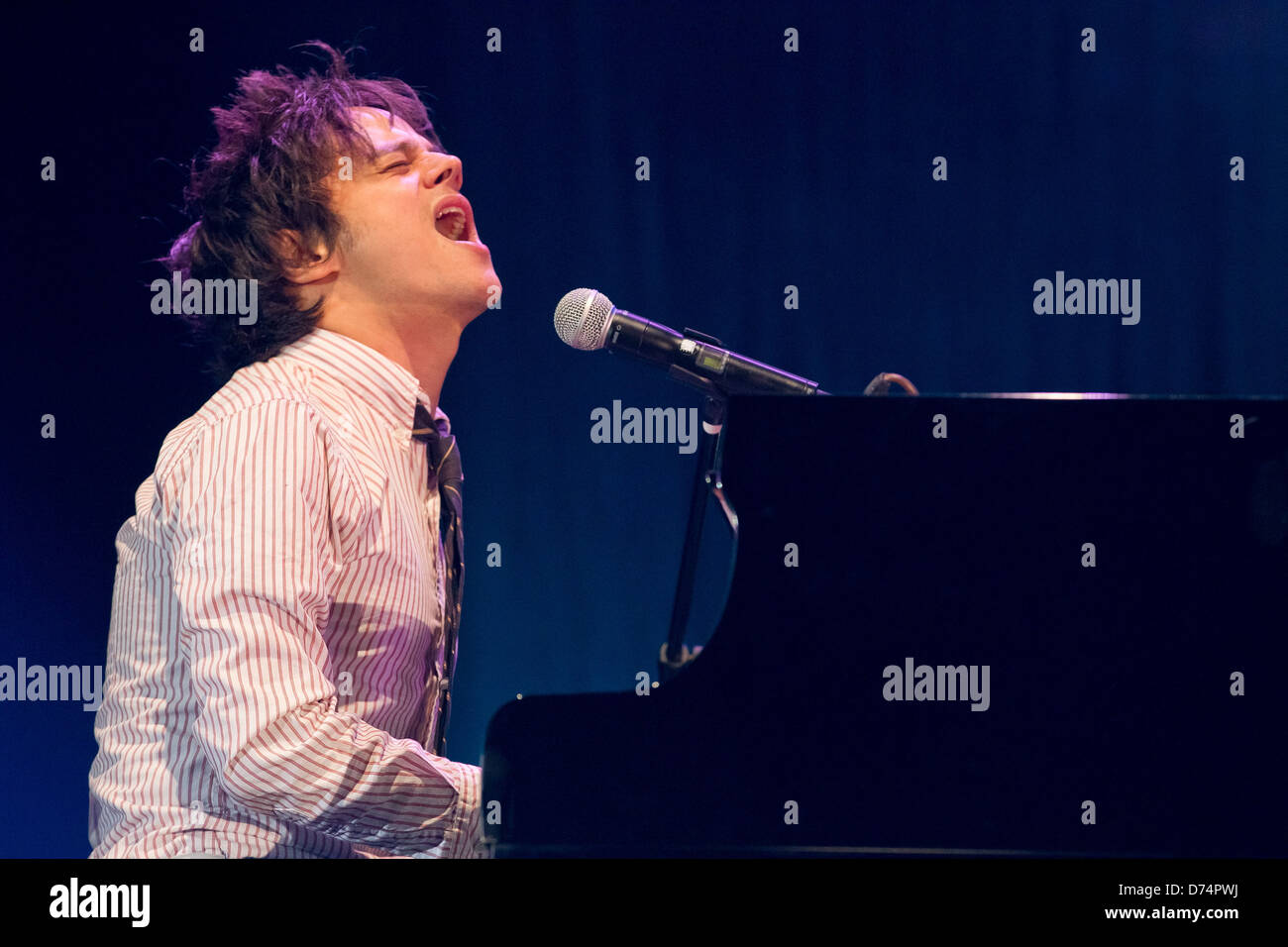 Jamie Cullum performing live at Cool Jazz Fest in Hipodromo Manuel ...