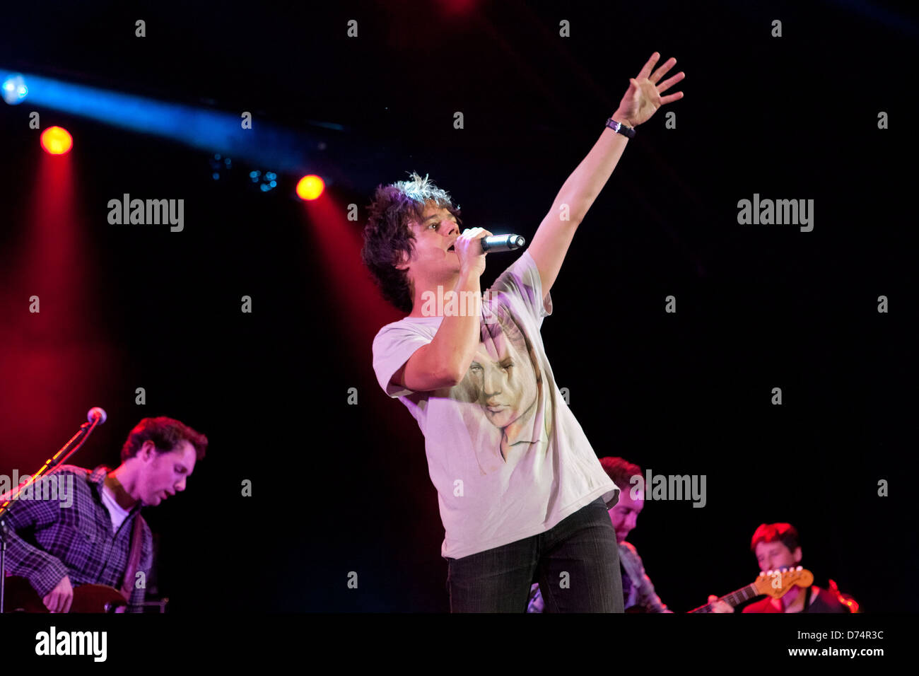 Jamie Cullum performing live at Cool Jazz Fest in Hipodromo Manuel ...