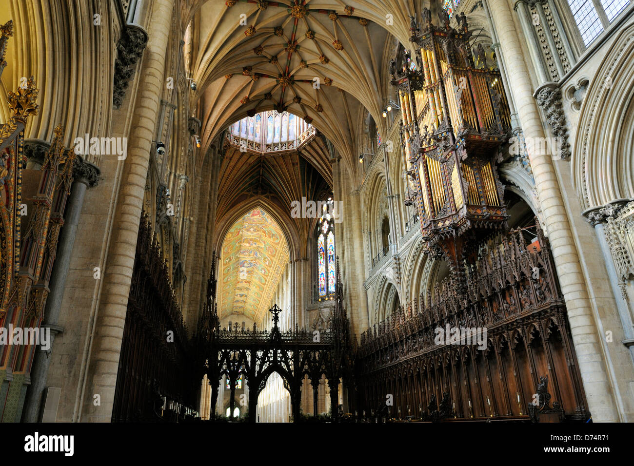 Ely cathedral interior hi-res stock photography and images - Alamy
