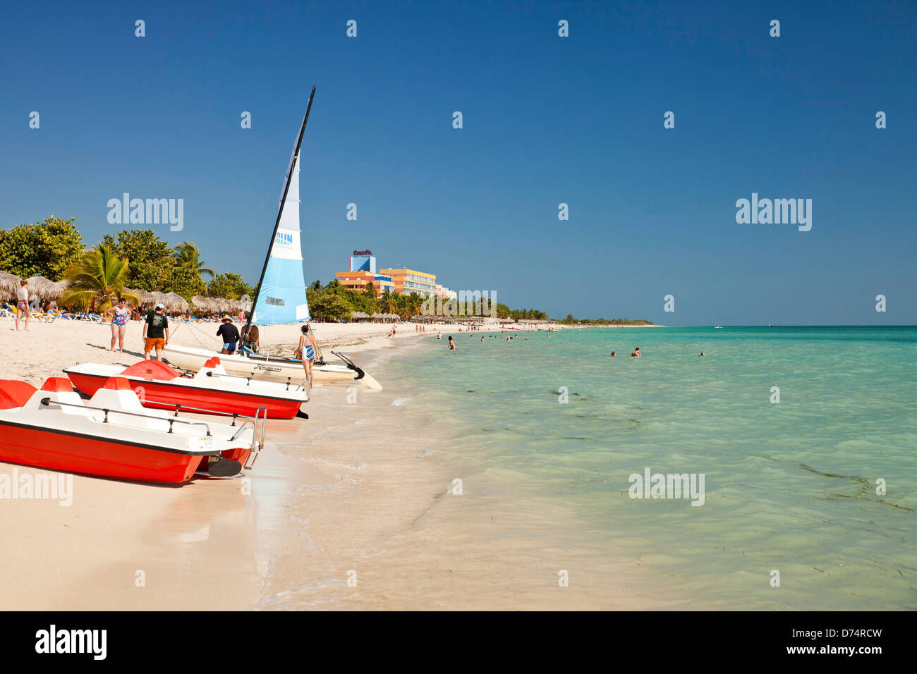 Cuba boat beach hi-res stock photography and images - Alamy