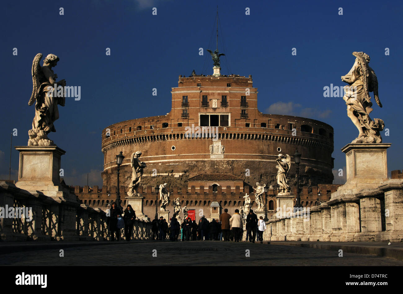 Angel statues bernini bridge angels hi-res stock photography and images ...