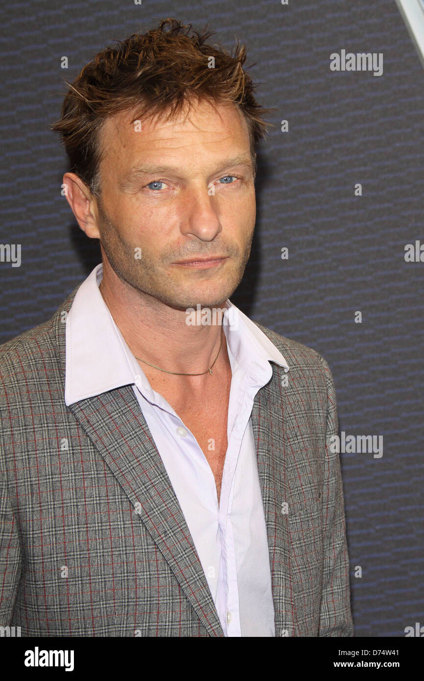 Thomas Kretschmann Young