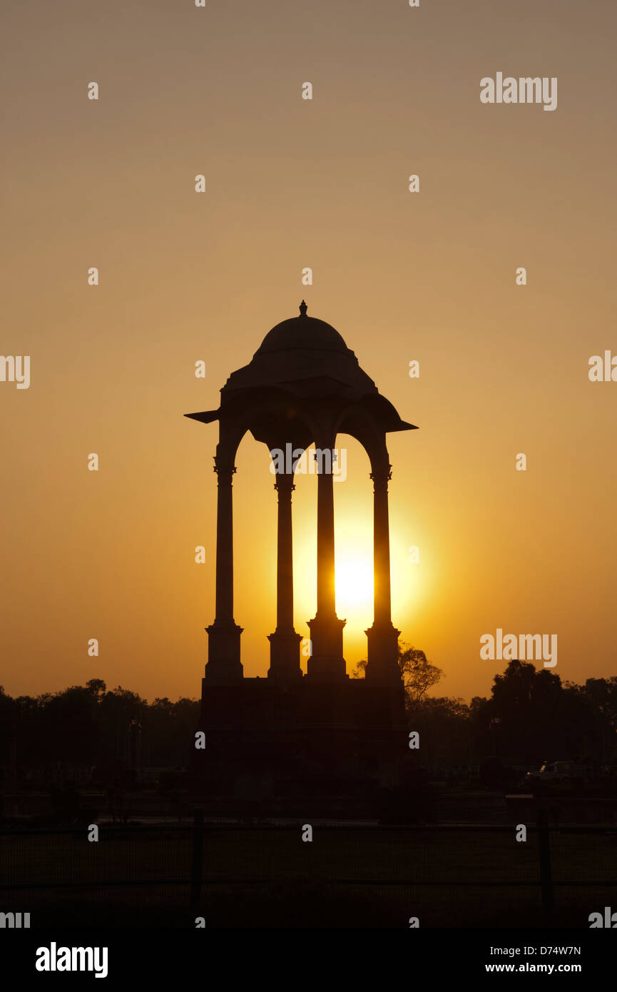 India gate silhouette hi-res stock photography and images - Alamy