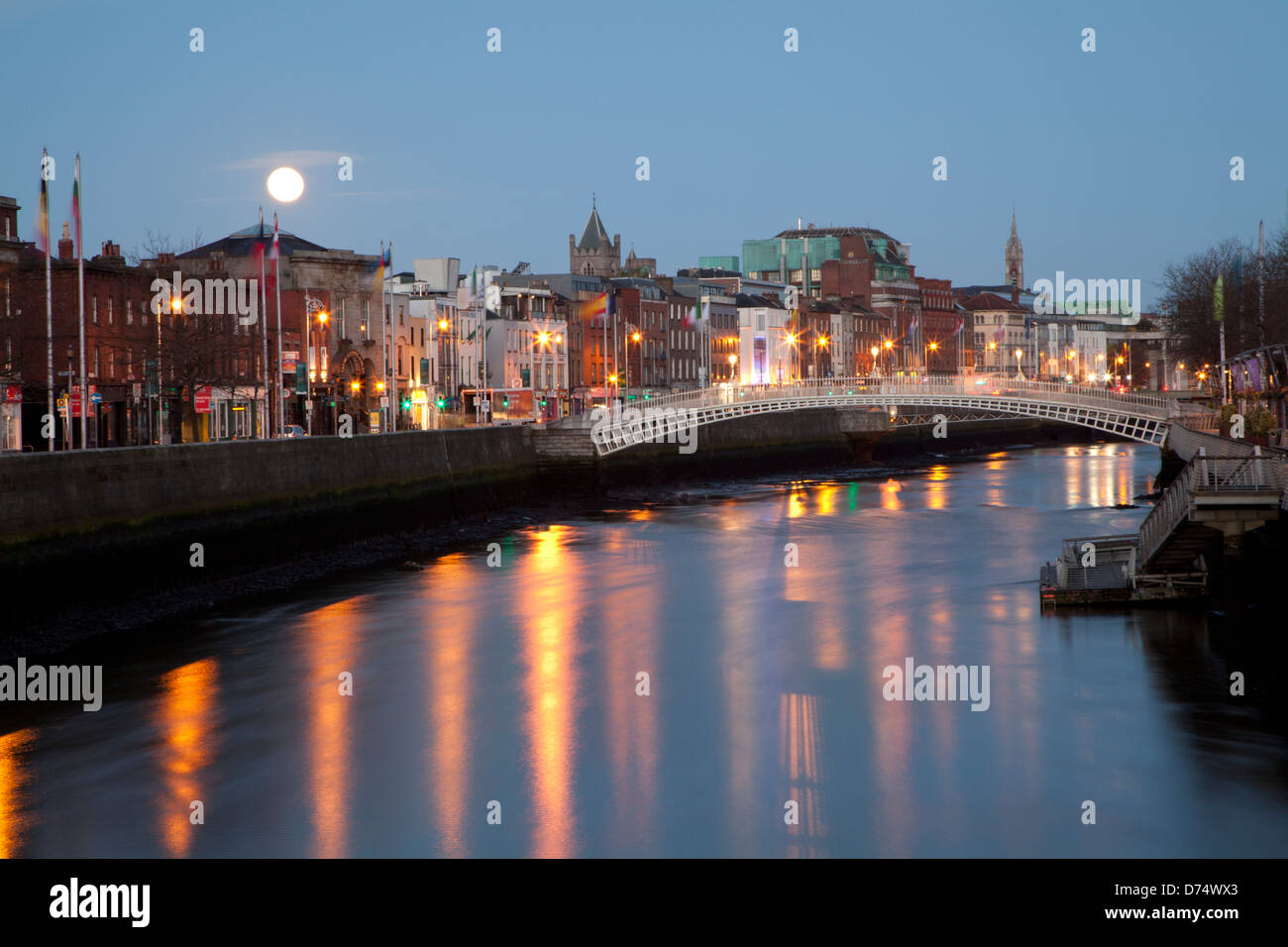 Dublin, River Liffey Stock Photos & Dublin, River Liffey Stock Images ...