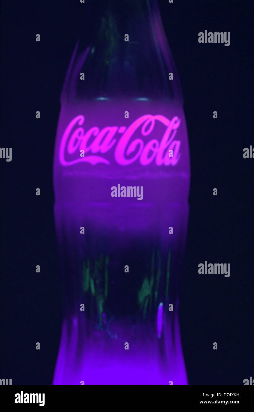 Coca cola production hi-res stock photography and images - Alamy