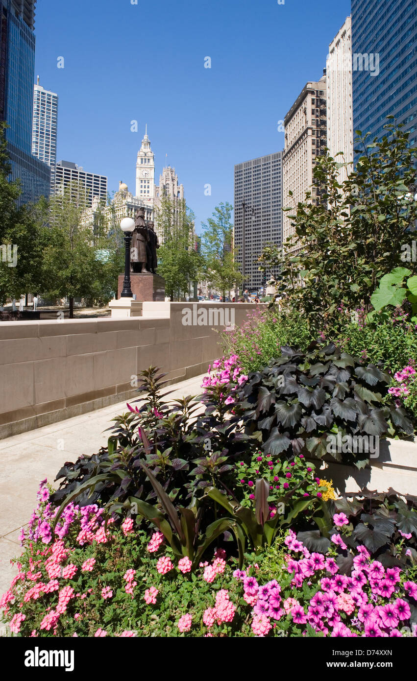 CHICAGO RIVER LOOP CHICAGO ILLINOIS USA Stock Photo - Alamy