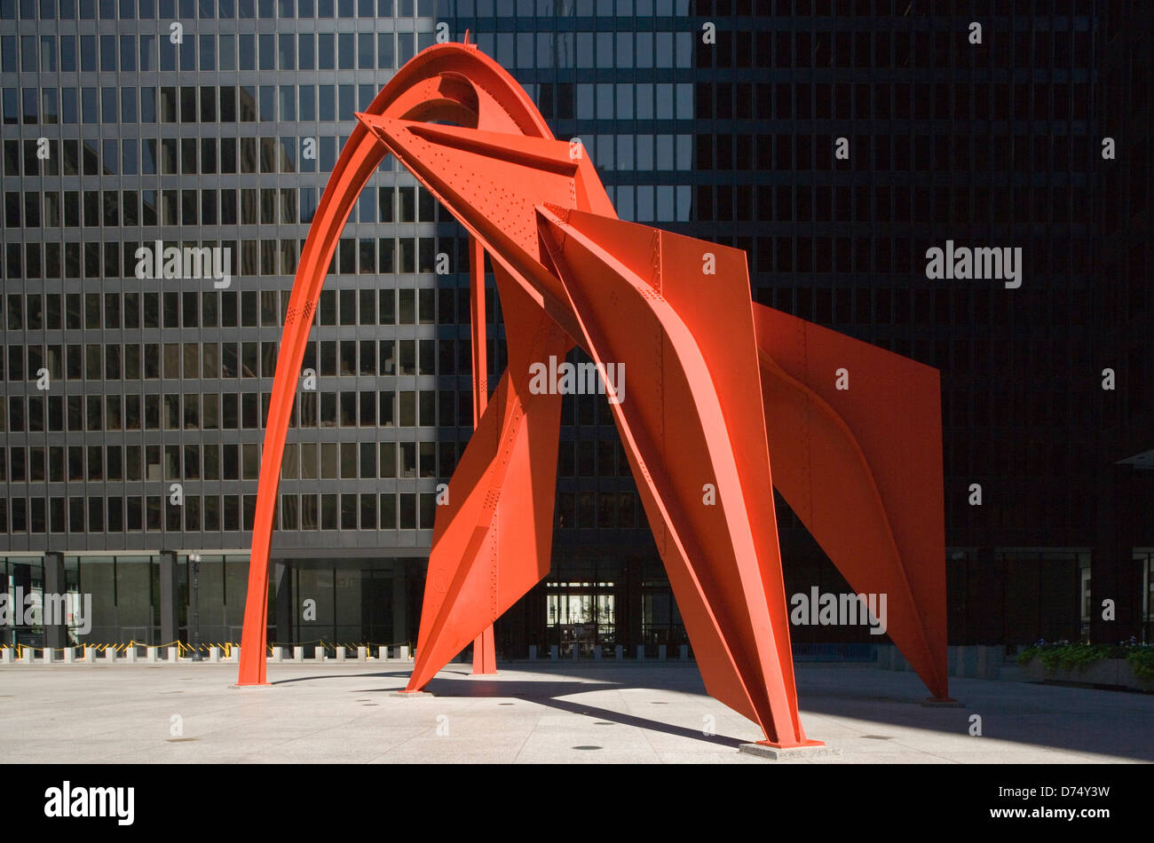 FLAMINGO STAYBILE SCULPTURE (©ALEXANDER CALDER 1974) FEDERAL PLAZA ...
