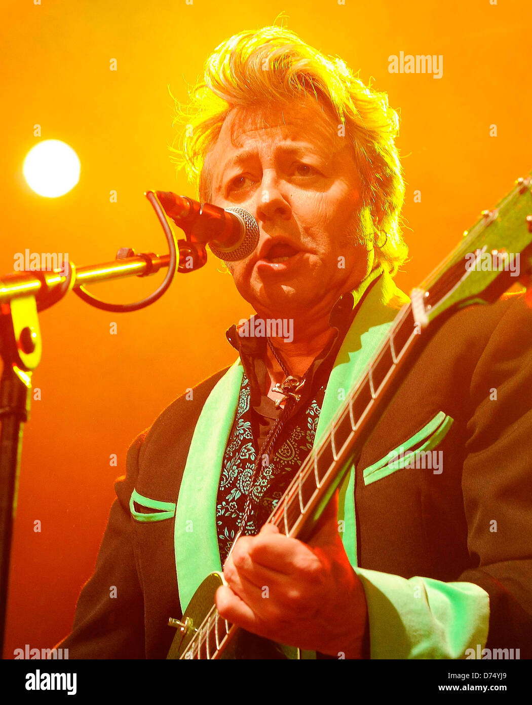 The stray cats brian setzer hi-res stock photography and images - Alamy