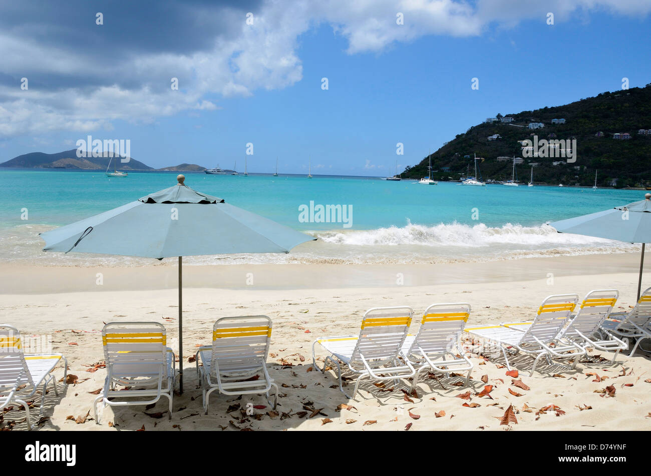 Lush garden cane chair hi-res stock photography and images - Alamy