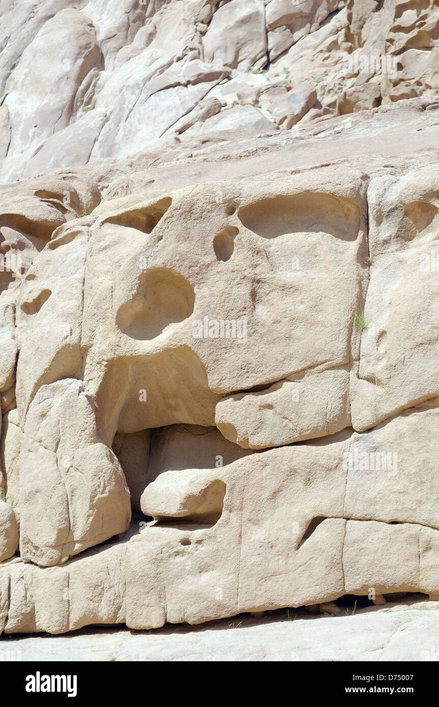 Egyptian rock pattern hi-res stock photography and images - Alamy