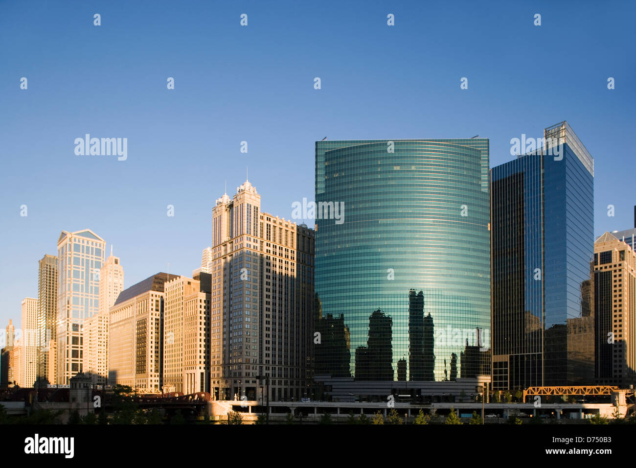 SKYLINE LOOP CHICAGO ILLINOIS USA Stock Photo - Alamy