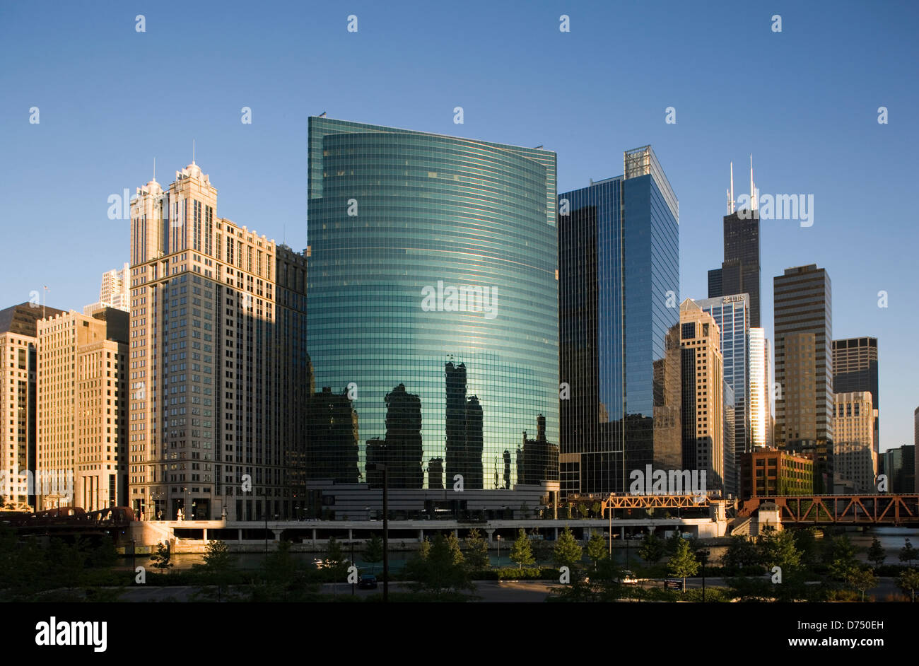 SKYLINE LOOP CHICAGO ILLINOIS USA Stock Photo - Alamy