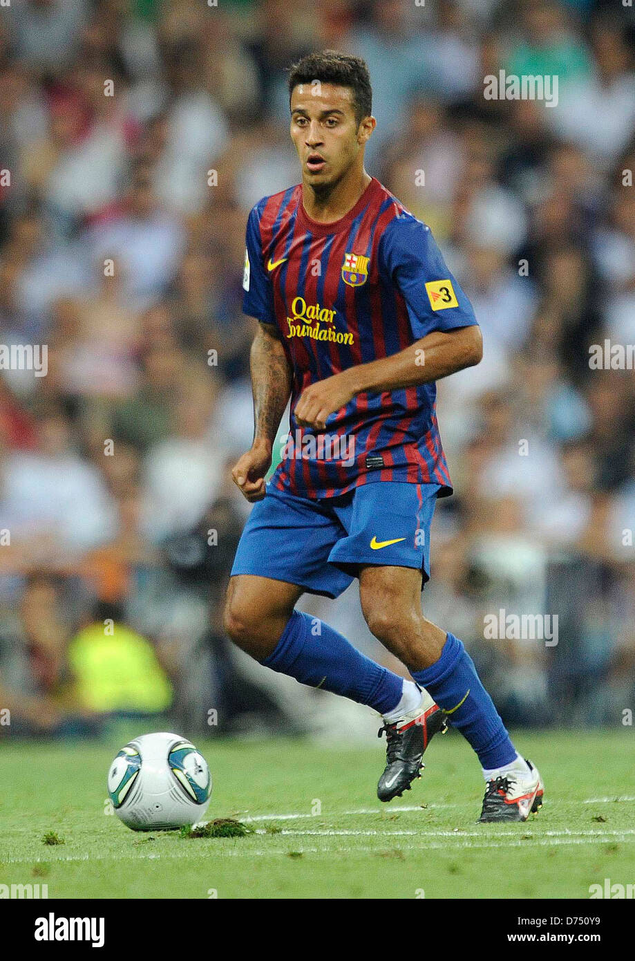 Thiago FC Barcelona football team show off their moves in their new ...