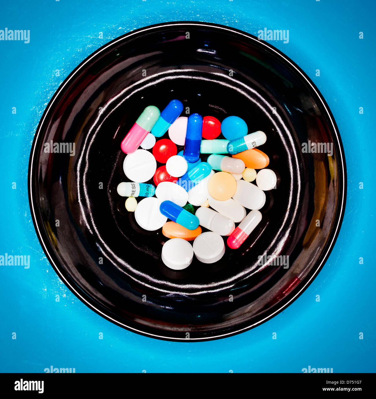 capsules and tablets Stock Photo - Alamy