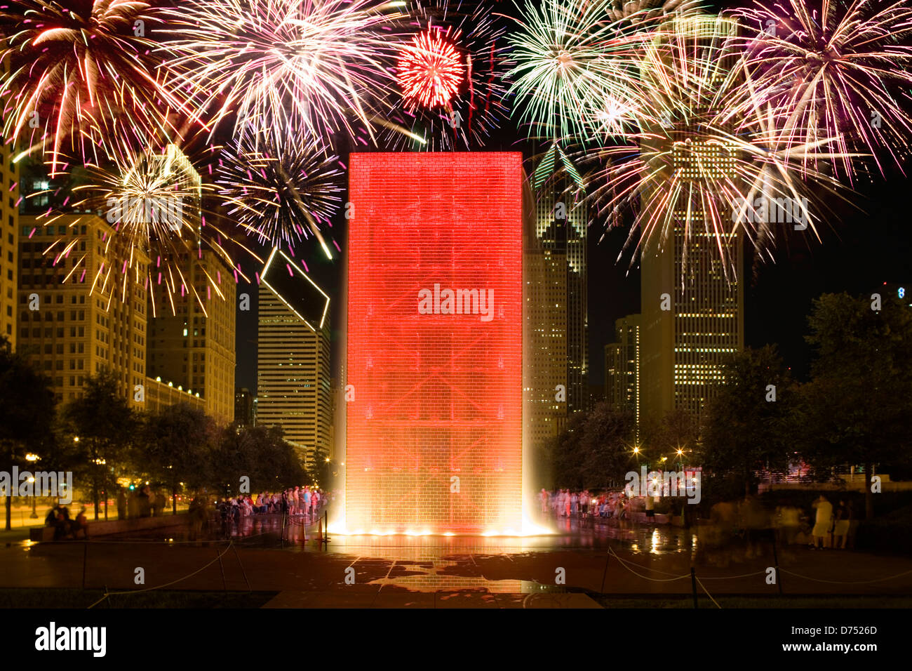 Chicago skyline with fireworks hi-res stock photography and images - Alamy