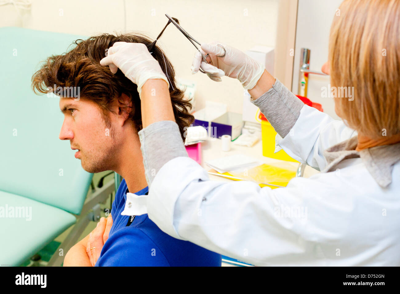 Taking a hair sample for toxicological analysis Stock Photo - Alamy