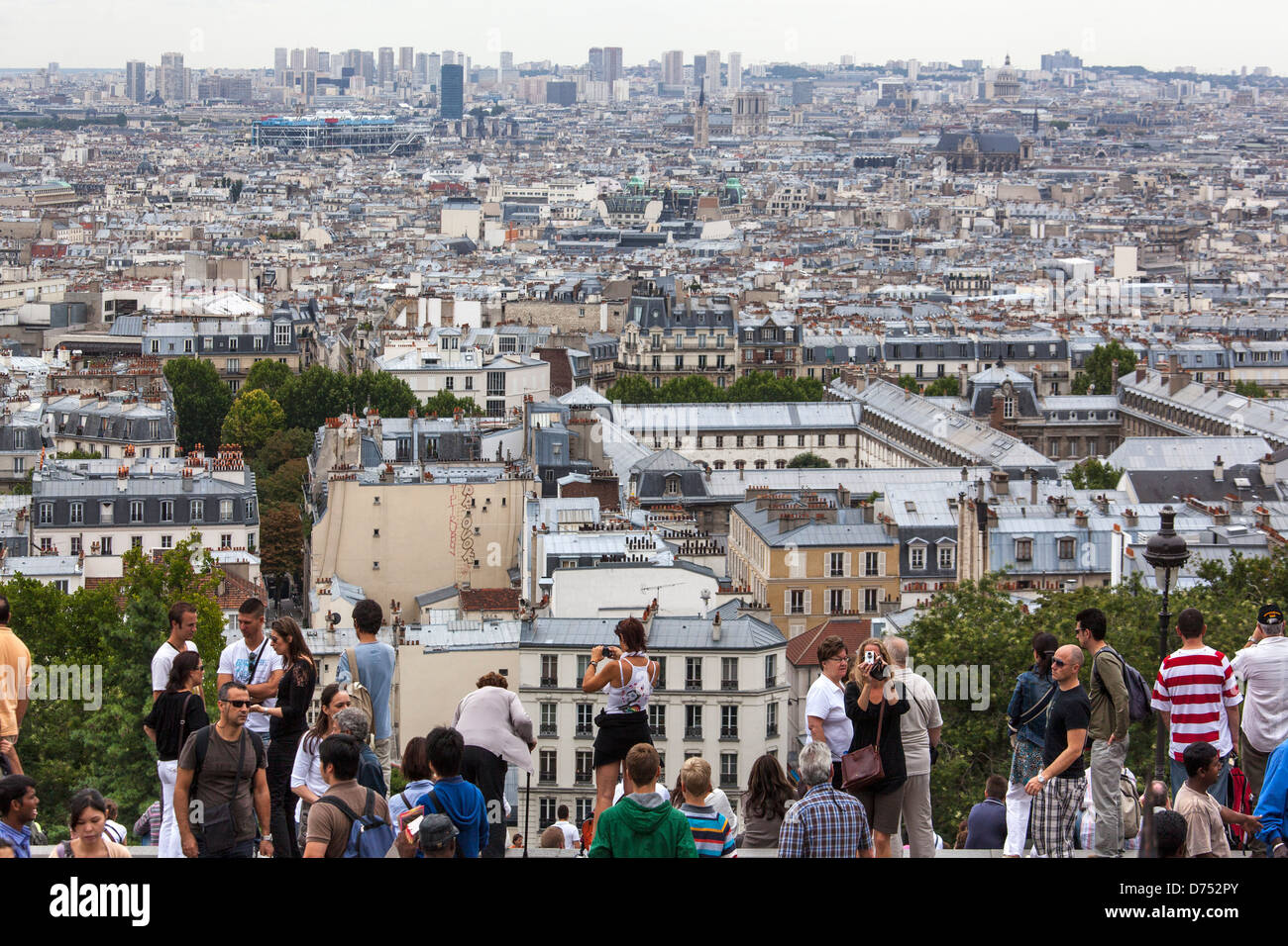 Wiew of the town from the sacre coeur hi-res stock photography and ...