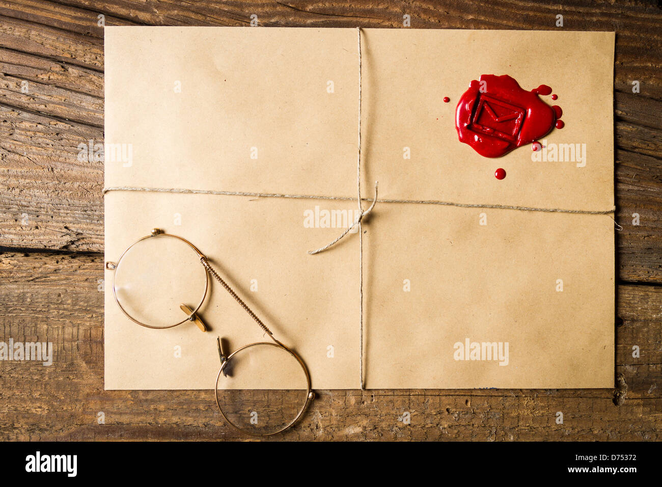 Old letter envelope handwriting hi-res stock photography and images - Alamy
