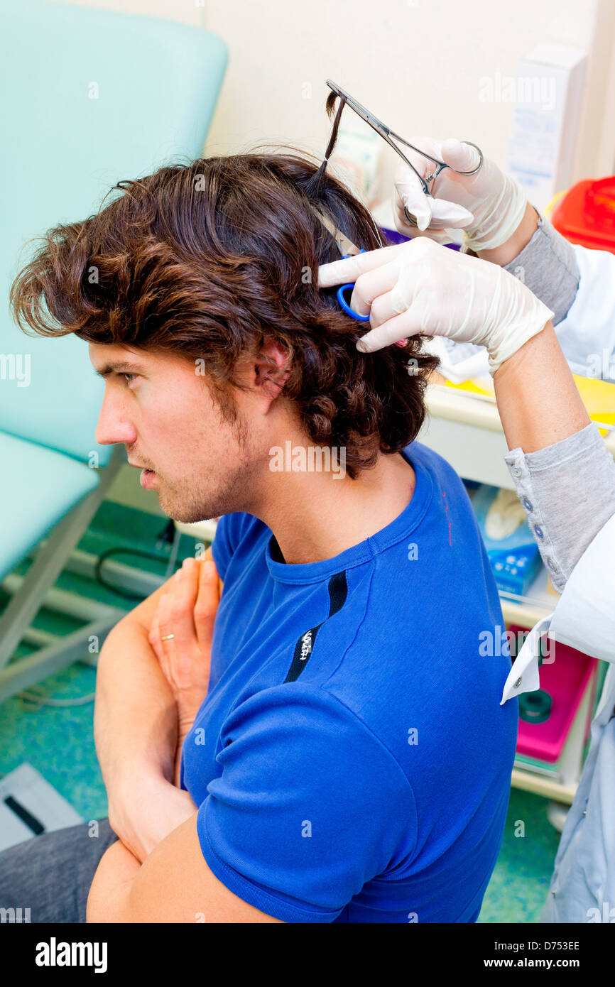 Taking a hair sample for toxicological analysis Stock Photo - Alamy