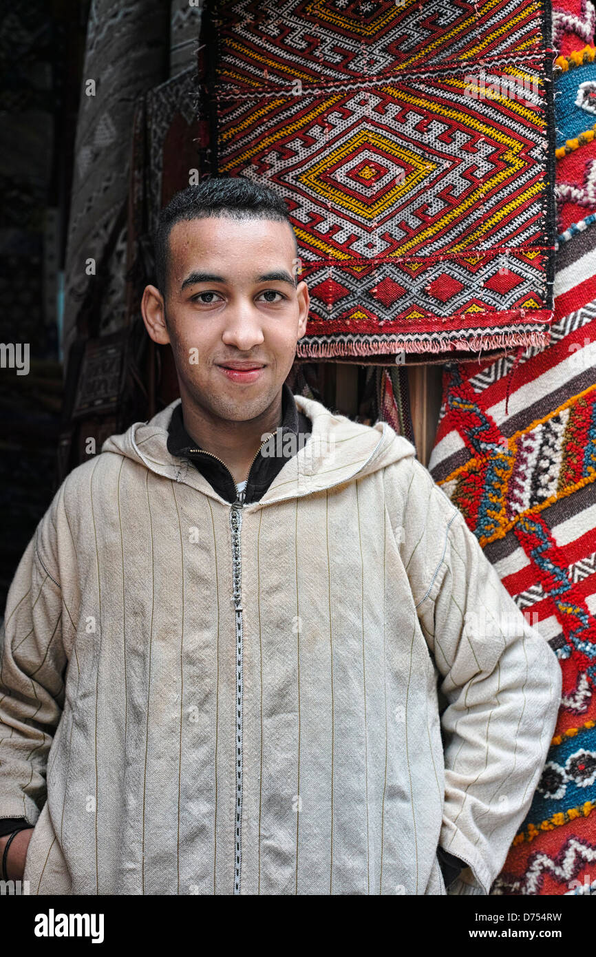 Rug salesman in Fes Medina Stock Photo - Alamy