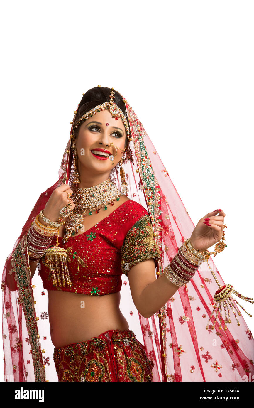 Smiling Indian bride in traditional wedding dress Stock Photo - Alamy