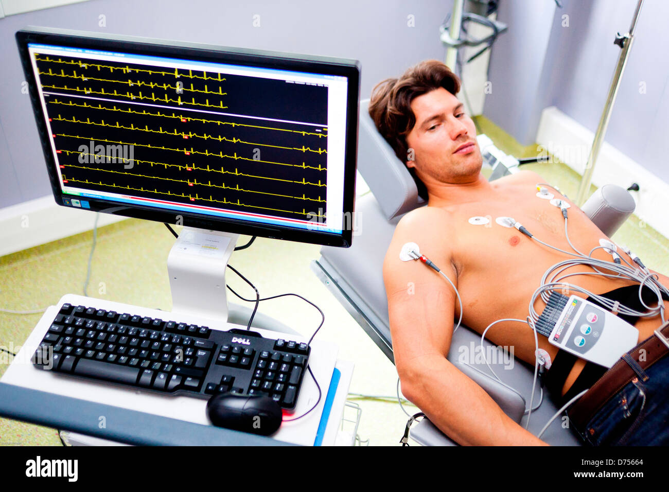 Holter monitor hi-res stock photography and images - Alamy
