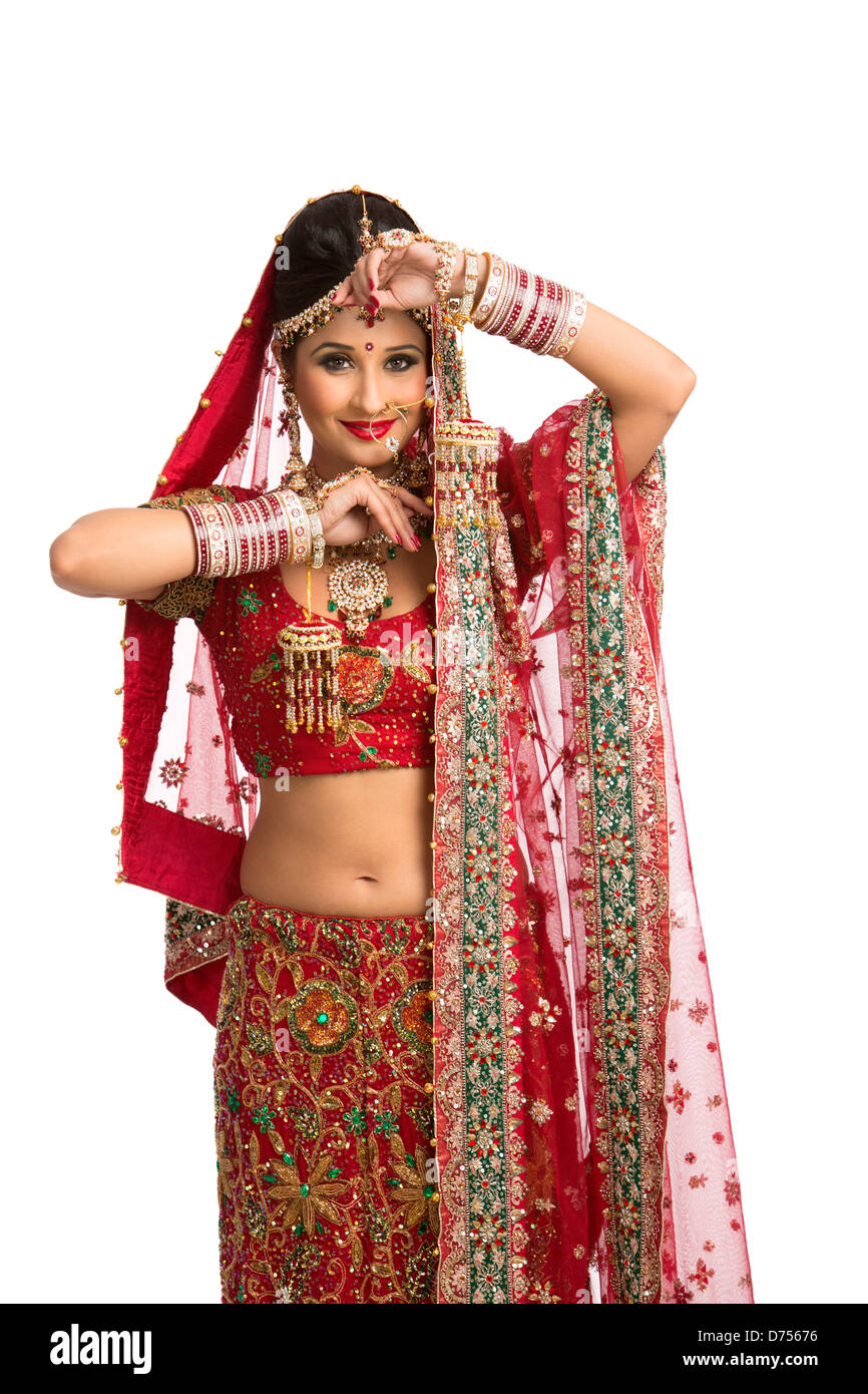 Smiling Indian bride in traditional wedding dress Stock Photo - Alamy