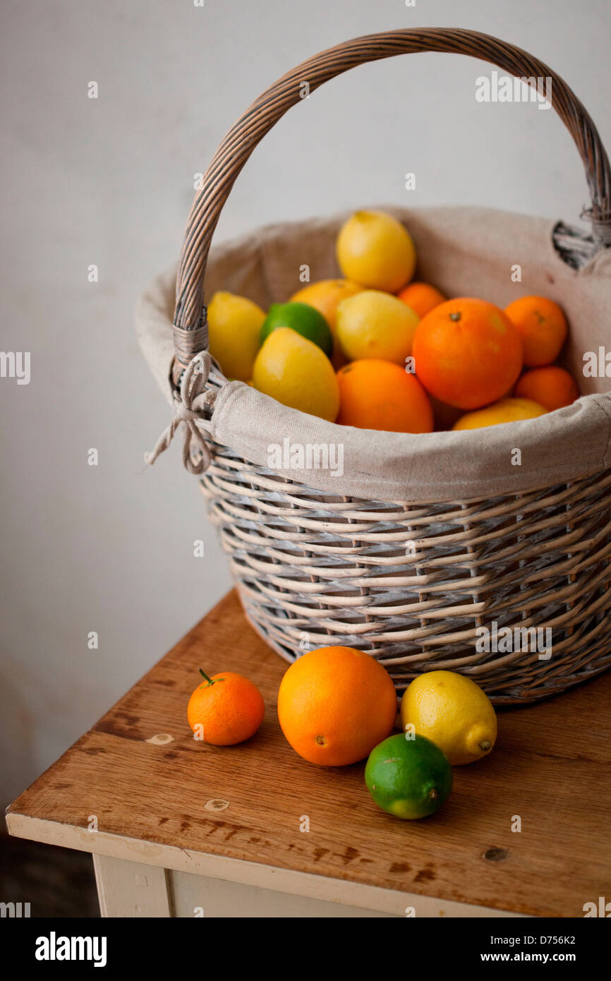 Citrus fruits basket Stock Photo - Alamy