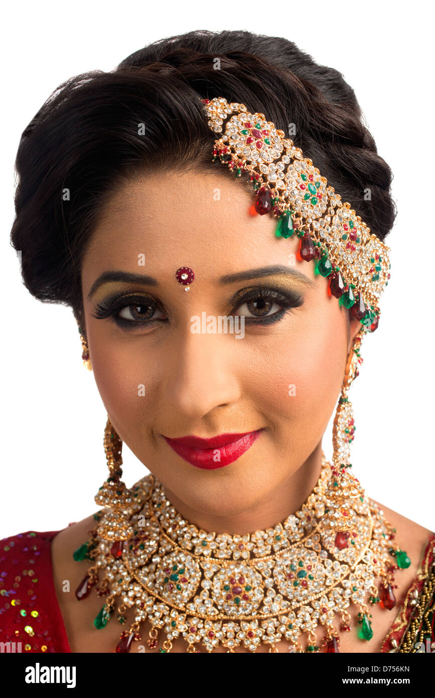 Portrait of an Indian bride in traditional wedding dress Stock Photo ...